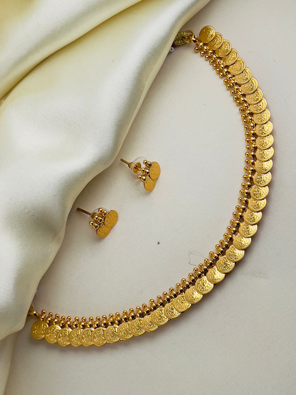 Gold Coin necklace – Mannat Jewelz